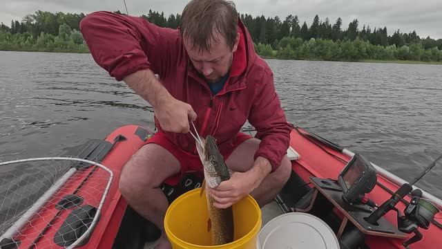 Рыбачим на КАМЕ (день первый)