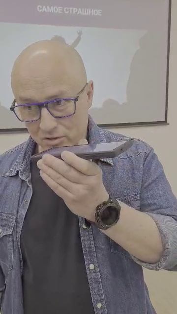 Знаю, что хотите бросить трубку. Как захватить внимание клиента с первых секунд звонка