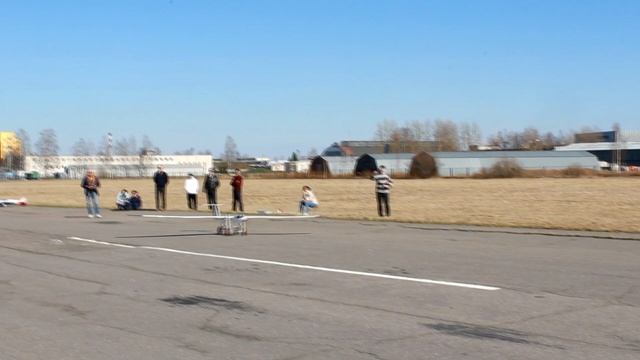 Полёты авиамодельного кружка на радиоуправляемых моделях пилотажки и мотопланеры авиамоделирование