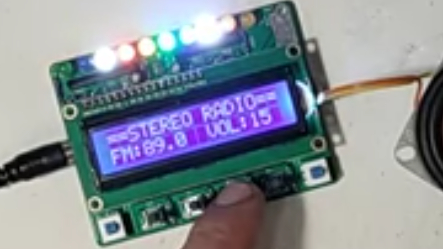 Приемник с индикацией 1602 из набора для пайки. Сборка платы.