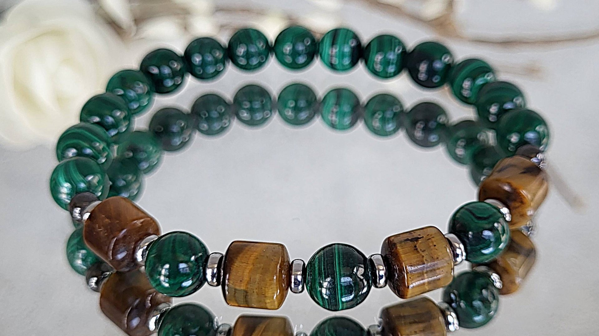 Браслет из малахита, тигрового глаза
