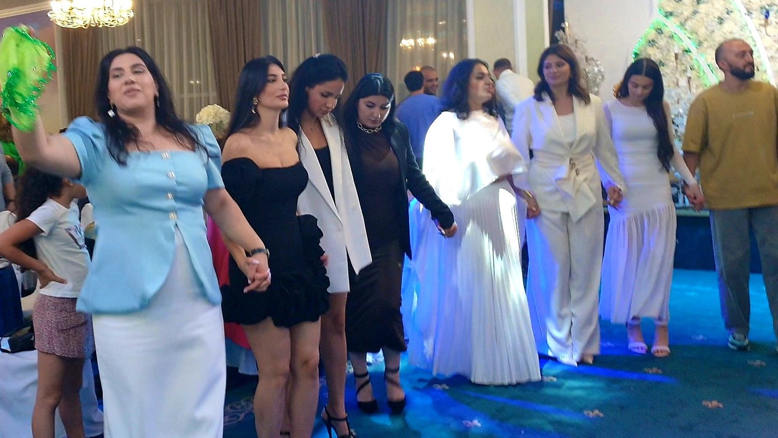 Ассирийцы 🔵⚪🔴 Духрана д Март Марьям в Москве 🎊🙌🙏🏼❤ 28.08.2025 Танец Шейхане
