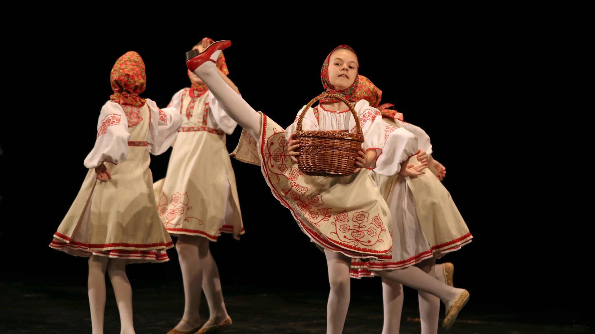 «ПРОГУЛКА», Ансамбль "Школьные годы". "WALK", Ensemble "School Years".