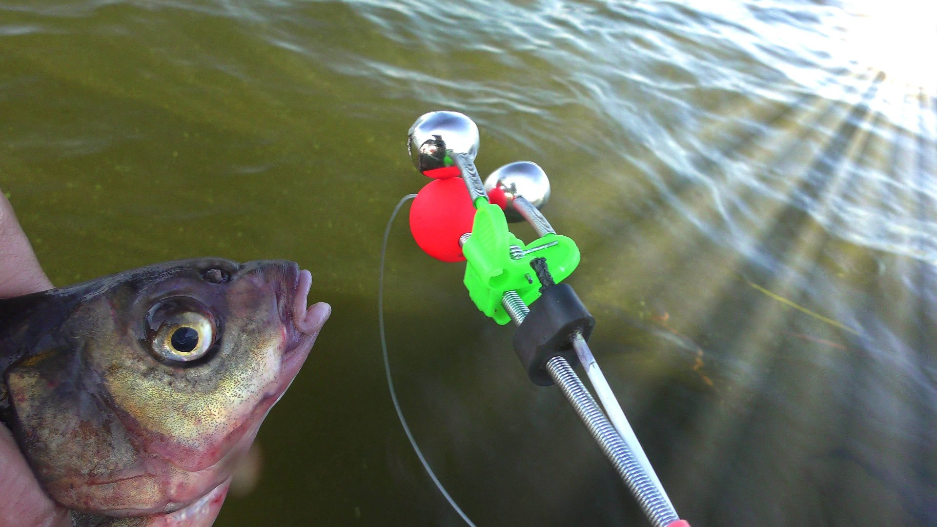 ЭТА СНАСТЬ ЛОВИТ...ЛЕЩИ КЛЮЮТ ОДИН ЗА ОДНИМ