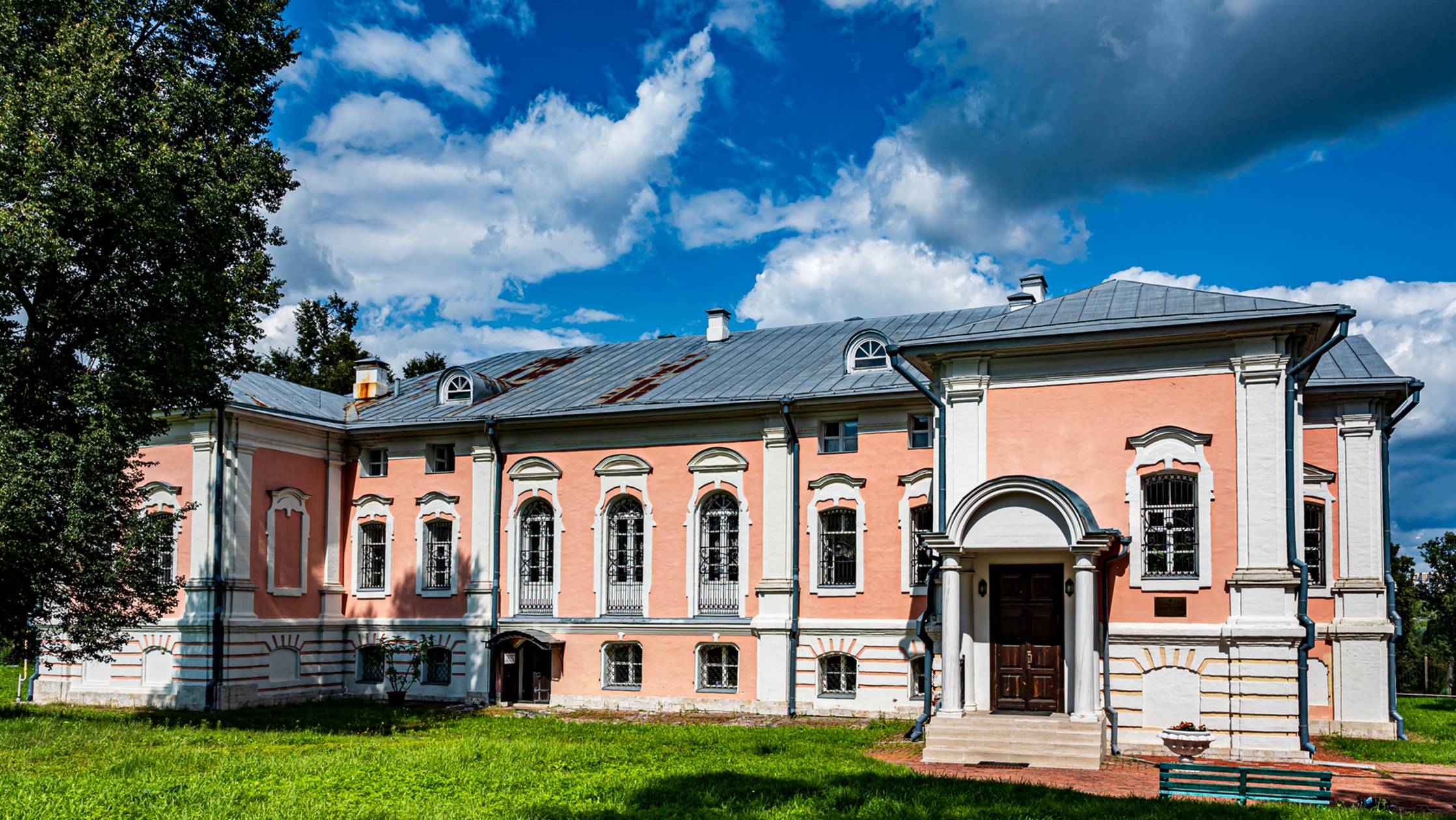 Усадьба Лопасня-Зачатьевское