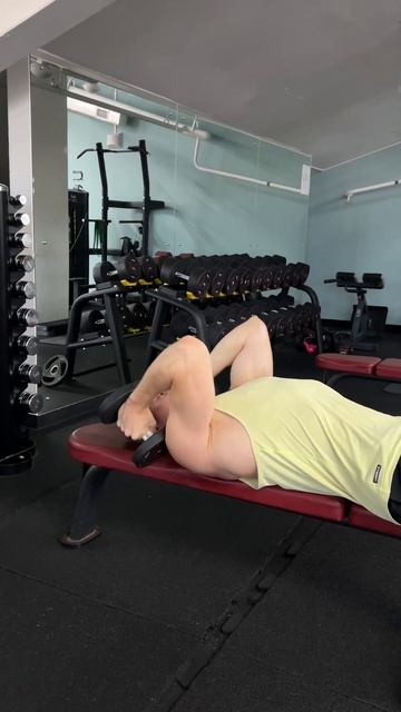 Французский жим лежа с гантелями