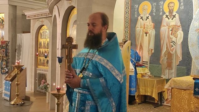 С днем святых Флора и Лавра