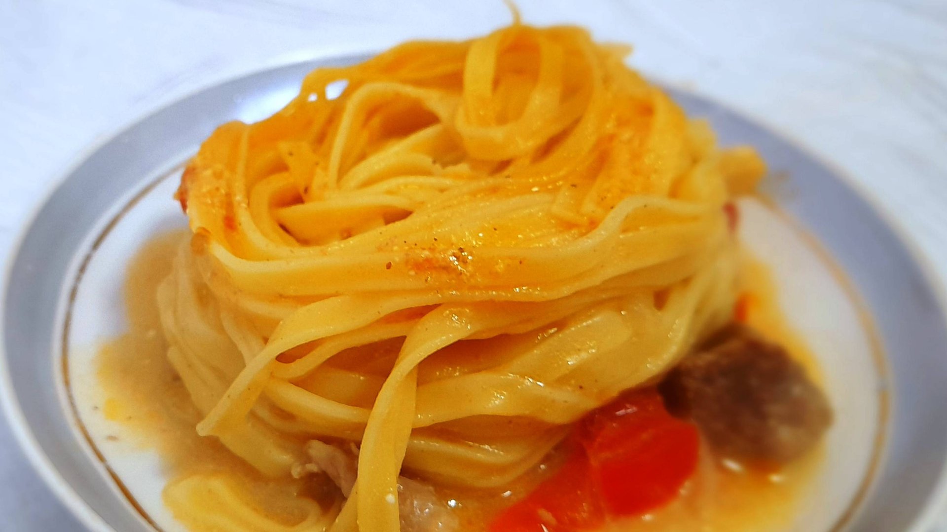 Макароны гнезда с мясом