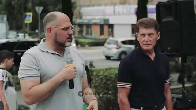 Улица стала гостиной: открыли сквер, где теперь гуляют все — от мала до велика