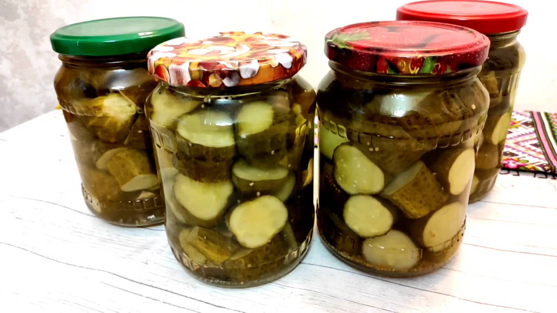 Маринованные огурцы с горчицей