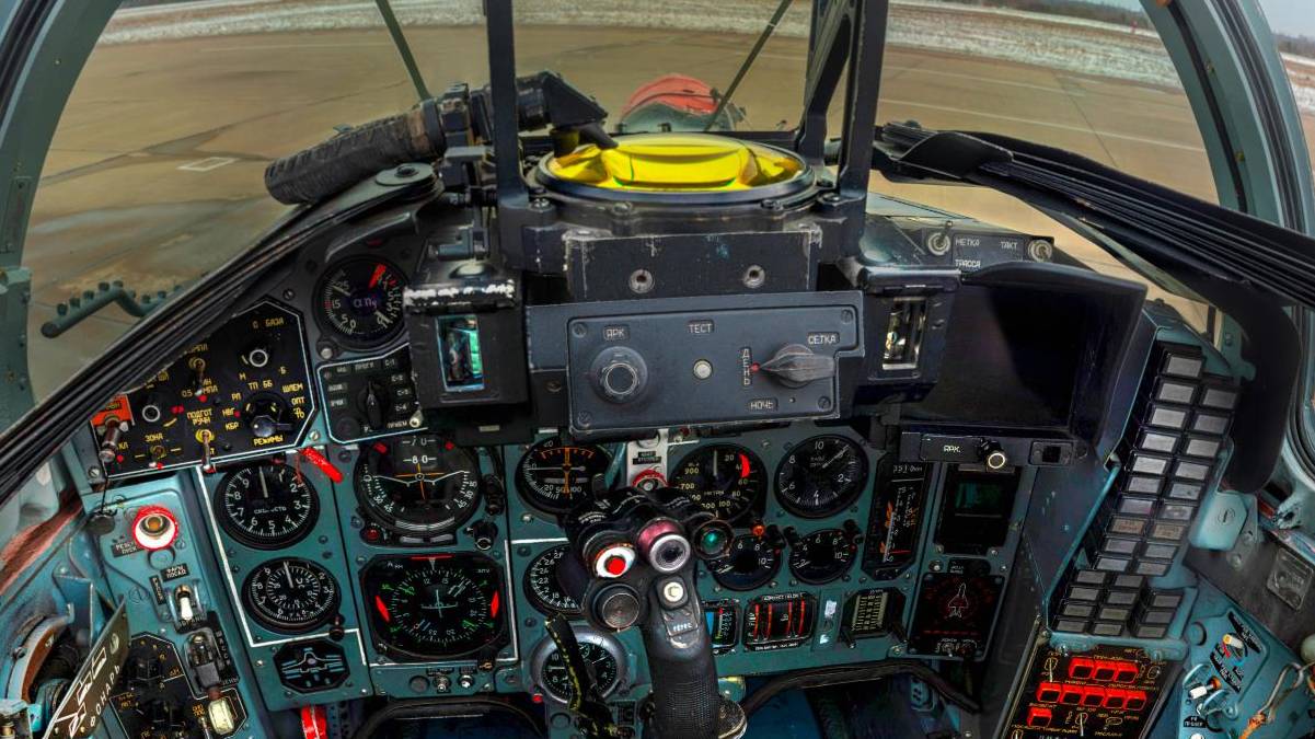 Кабина МИГ-29 краткий обзор.