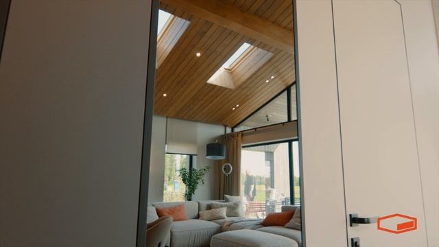 Обзор OPEN VILLAGE подкаста — кирпич Ликолор