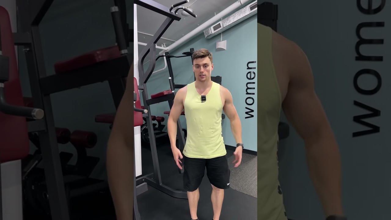 Диагональные подъемы ног на брусьях