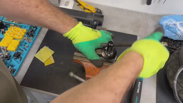 Kugoo LX 10+ амортизаторы - разборка, обслуживание и сборка.