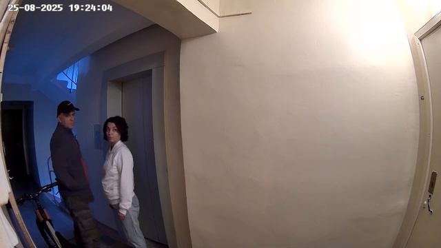 Сосед хулиганит