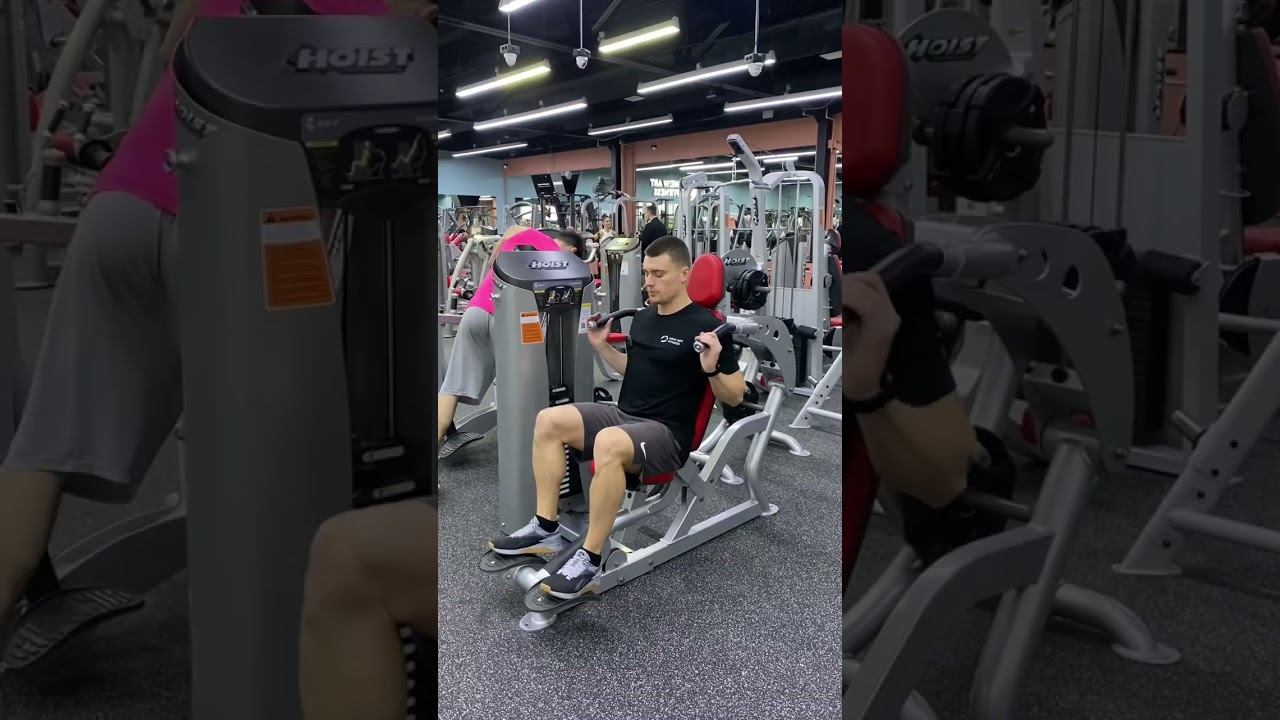 Жим вверх в блочном тренажере