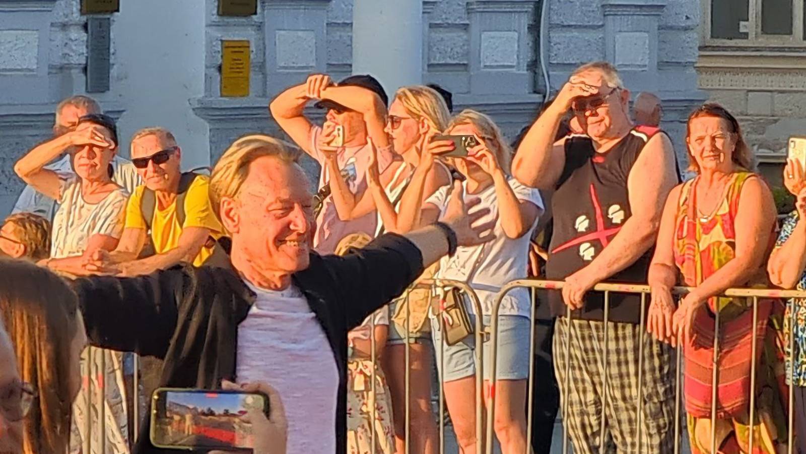 Евпатория 2025. Харатьян, Балуев и др. известные артисты в Евпатории. Последняя летняя прогулка.