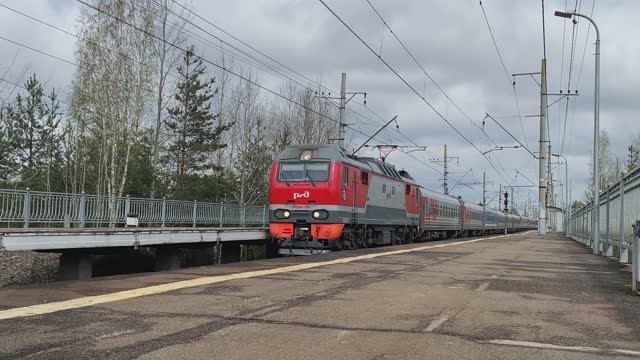Электровоз ЭП2К-176, станция Павлово-на-Неве