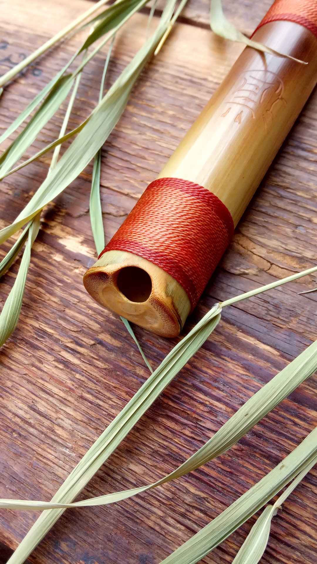 Импровизация на бамбуковой флейте сяо.