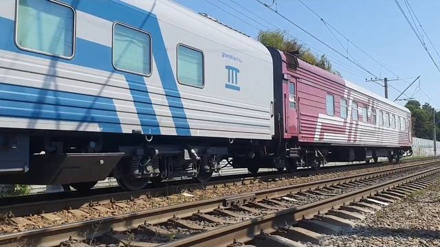 Поезда у моря Таврия, и советский ВЛ-10 и другие