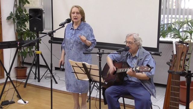 Женщины в разном