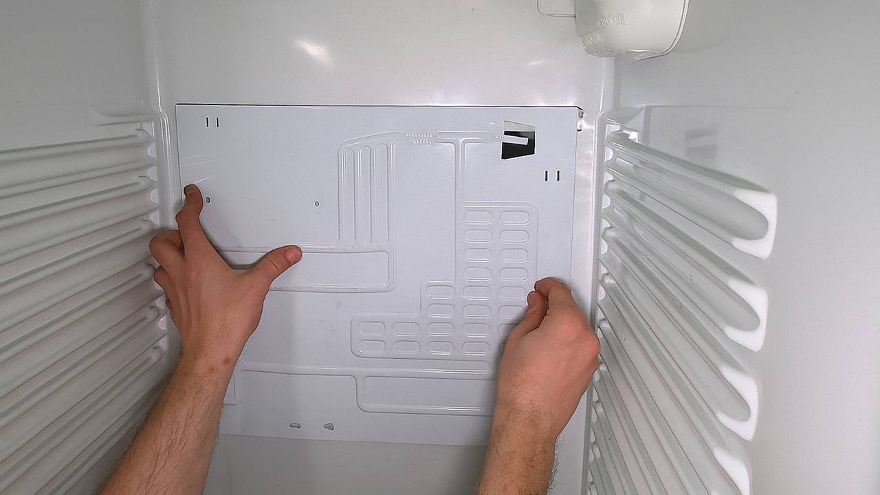 Холодильник Минск. Установка навесного испарителя