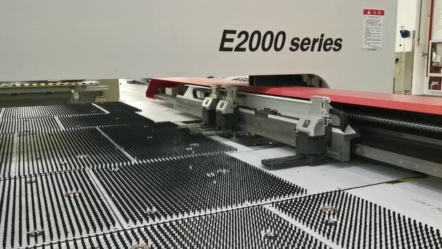 Перепозиционирование зажимов листа AccurMax