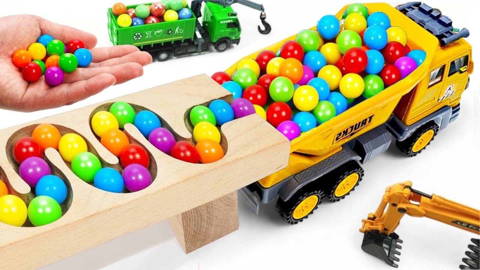 Забег мраморных шариков Склон ☆ Самосвал Экскаватор Скорая помощь Погрузчик Мусоровоз Трактор