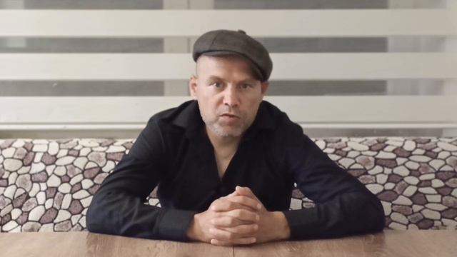 Костюм-убийца, болотная оборона и тишина Трампа: Ночной смотр абсурда
