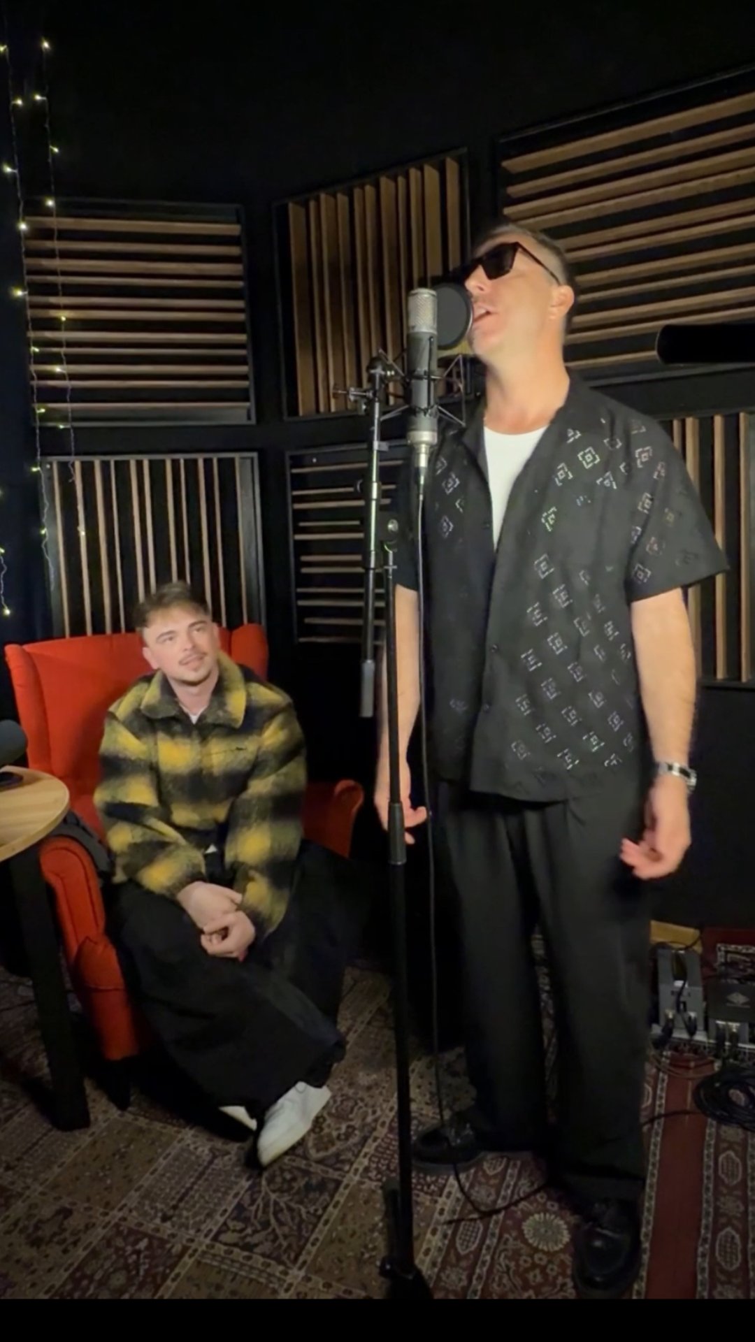 «БАРТР» - Джи Вилкс и Beescus