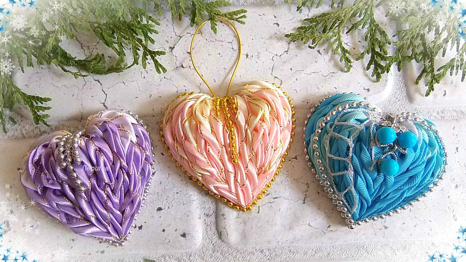 Сердечко из узких лент своими руками. Сувенирчик, ёлочная игрушка или игольница.