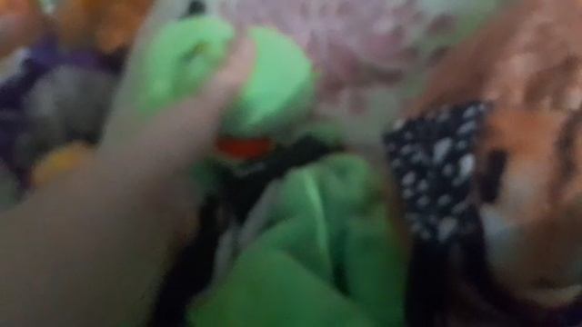 игрушки в амонг Асе хаги и Георгий предатели но к ним присоединяется белька