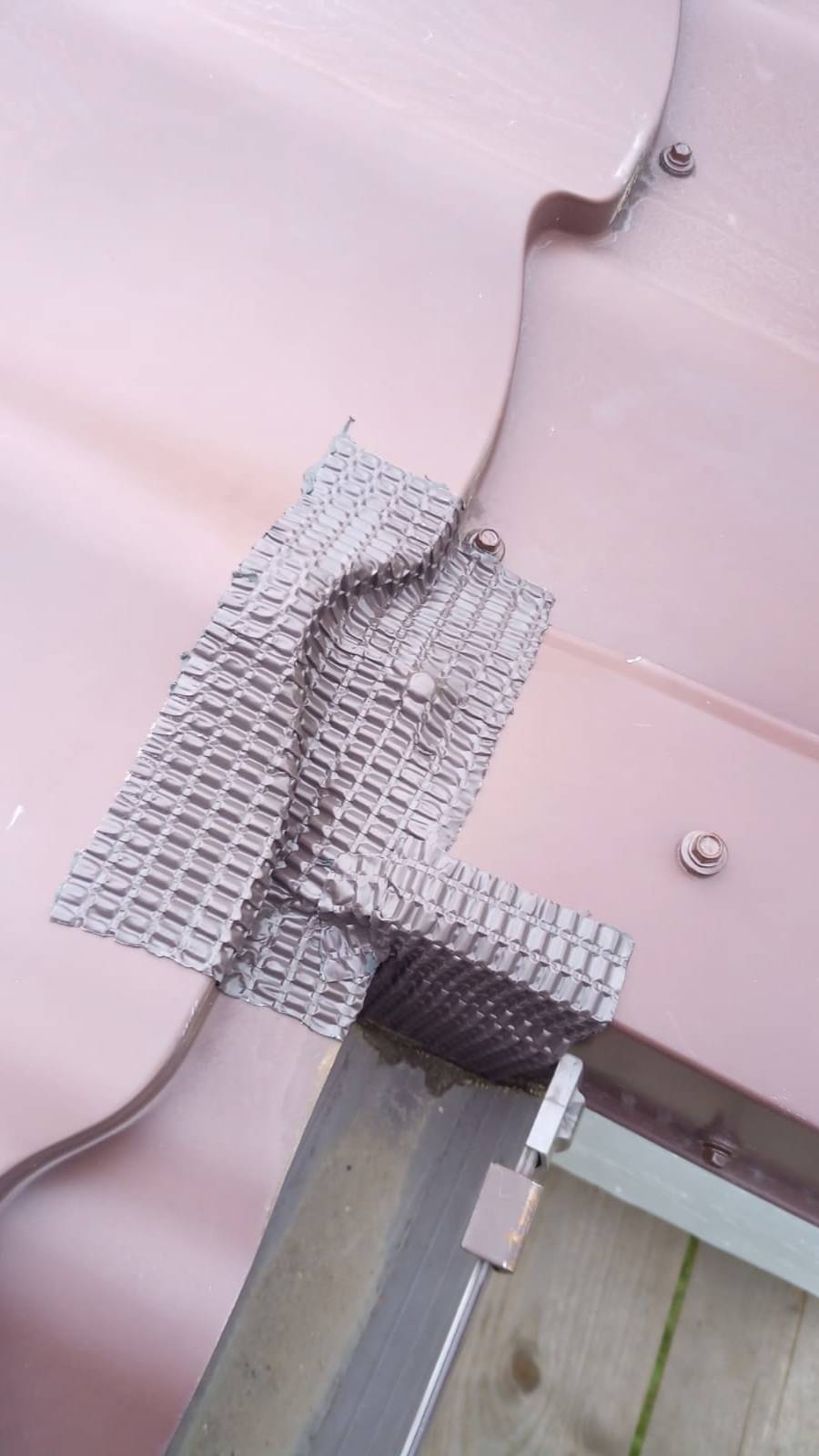 Ступенчатый карниз. Лента для примыкания Гранд Лайн.