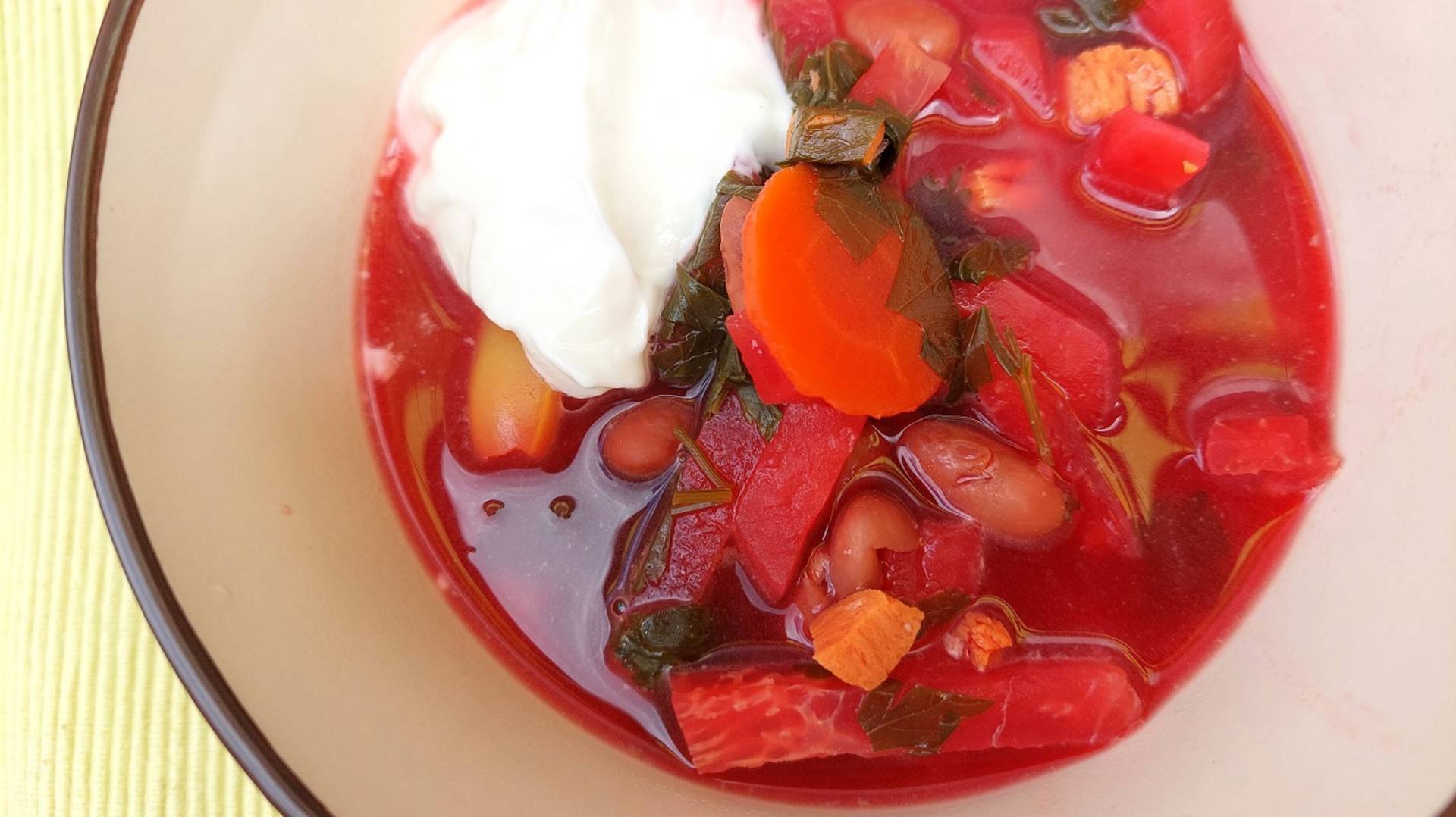 Борщ с кольраби и двумя видами фасоли. Не традиционный красный борщ.