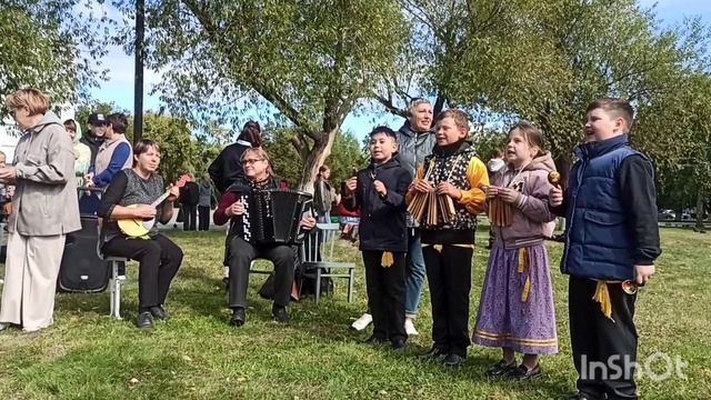 Выступление в городском сквере в День города Еманжелинска