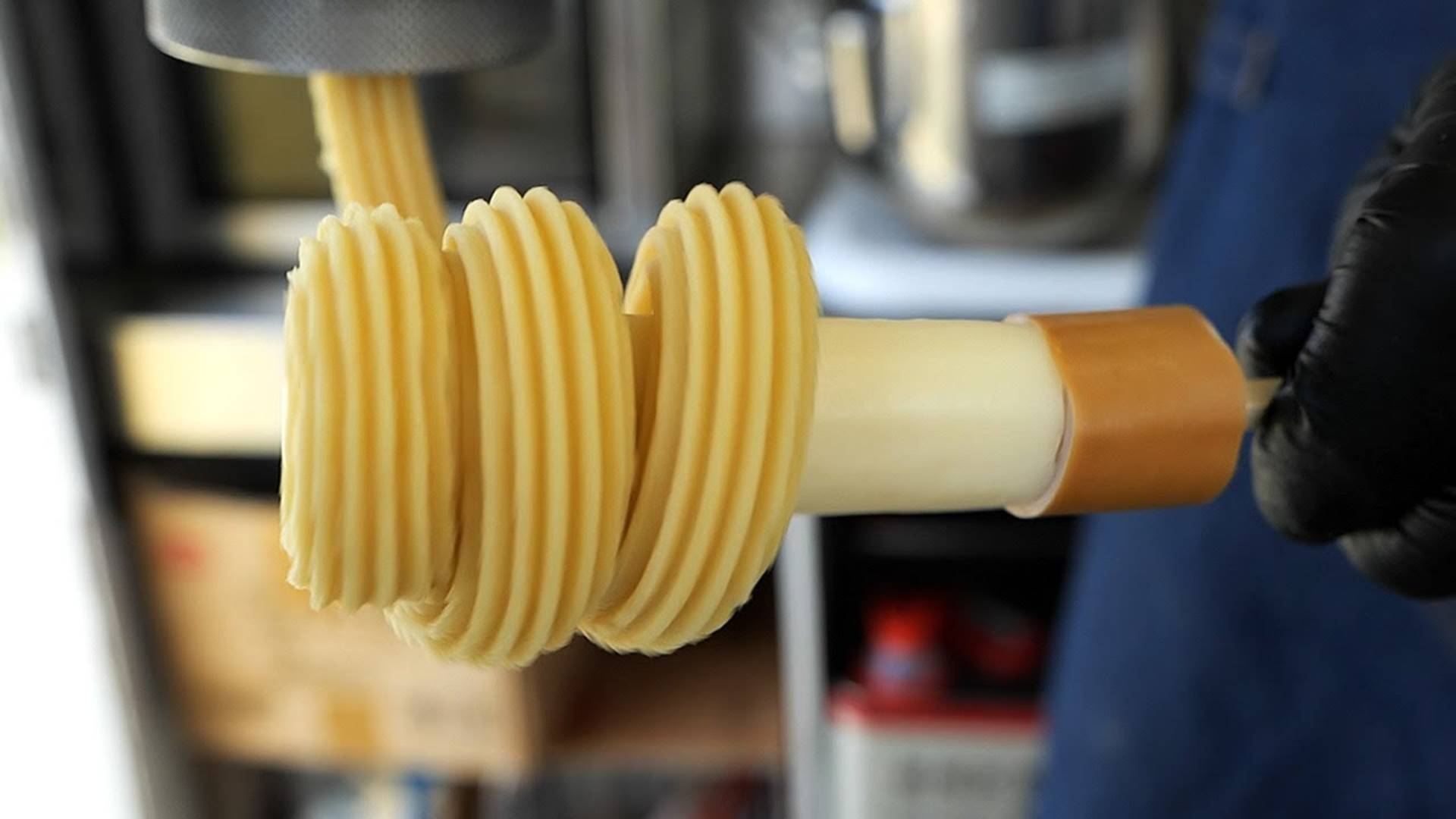 Корейский хот-дог с чуррос и сыром (корн-дог) Корейский фуд-трак с чуррос и сыром