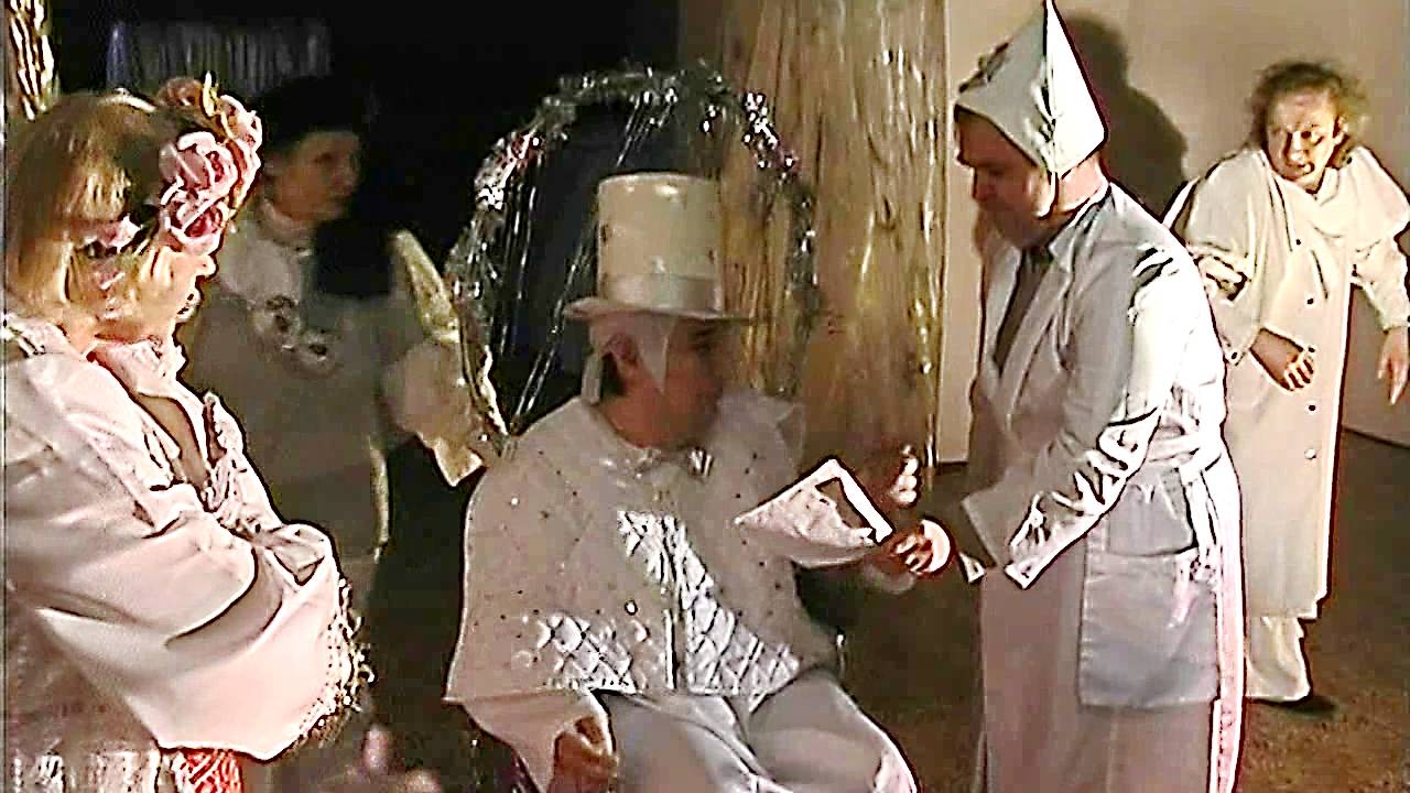 Показ зимней сказки "Абракадабрь" в рамках зимних посиделок с МИРТом.