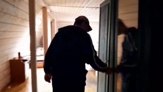 Скрипучий пол - короткометражный фильм