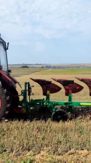 Успешно запустили в работу оборотный плуг ПНО-3-35