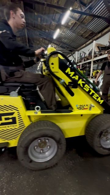 ЭЛЕКТРО ВЕРСИЯ ПЕРВОГО В РОССИИ МИНИ ПОГРУЗЧИКА МАКСТЕМ #погрузчик #makstem #стройка #склад #россия