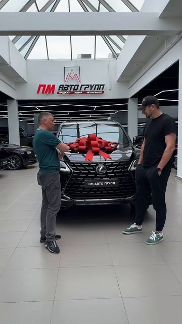 Поздравляем Романа с покупкой LX570 Black Vision!