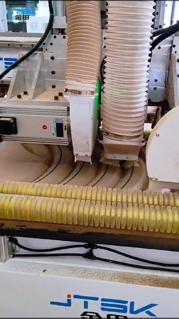 Деревообрабатывающий центр с ЧПУ S12