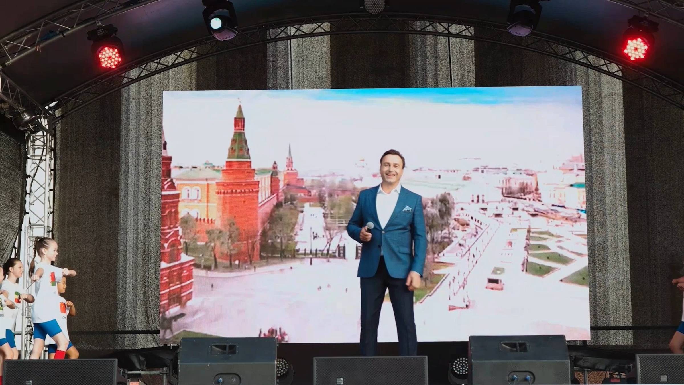 Песня о Москве - Владислав Косарев