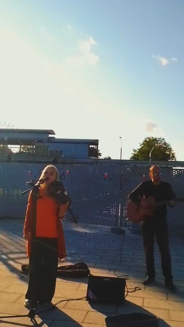 "В этой жизни мне очень повезло..!" Алина Герц певица и композитор рок-песни "Ода Ангелу!"