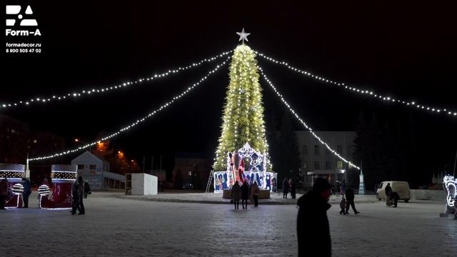 Символы нового года Дед Мороз и Снегурочка. Новогодние уличные фигуры из стеклопластика.