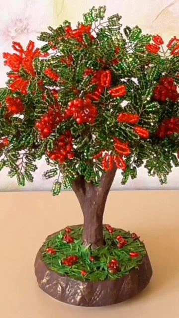 Рябина из бисера. Мастер-класс