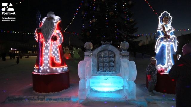 Новогодние уличные фигуры Деда мороза и снегурочки из стеклопластика с подсветкой. Собственное про-в