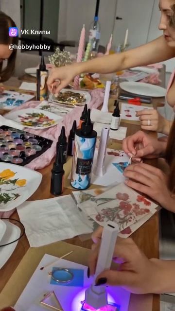 Творческий девичник: украшения из УФ-смолы