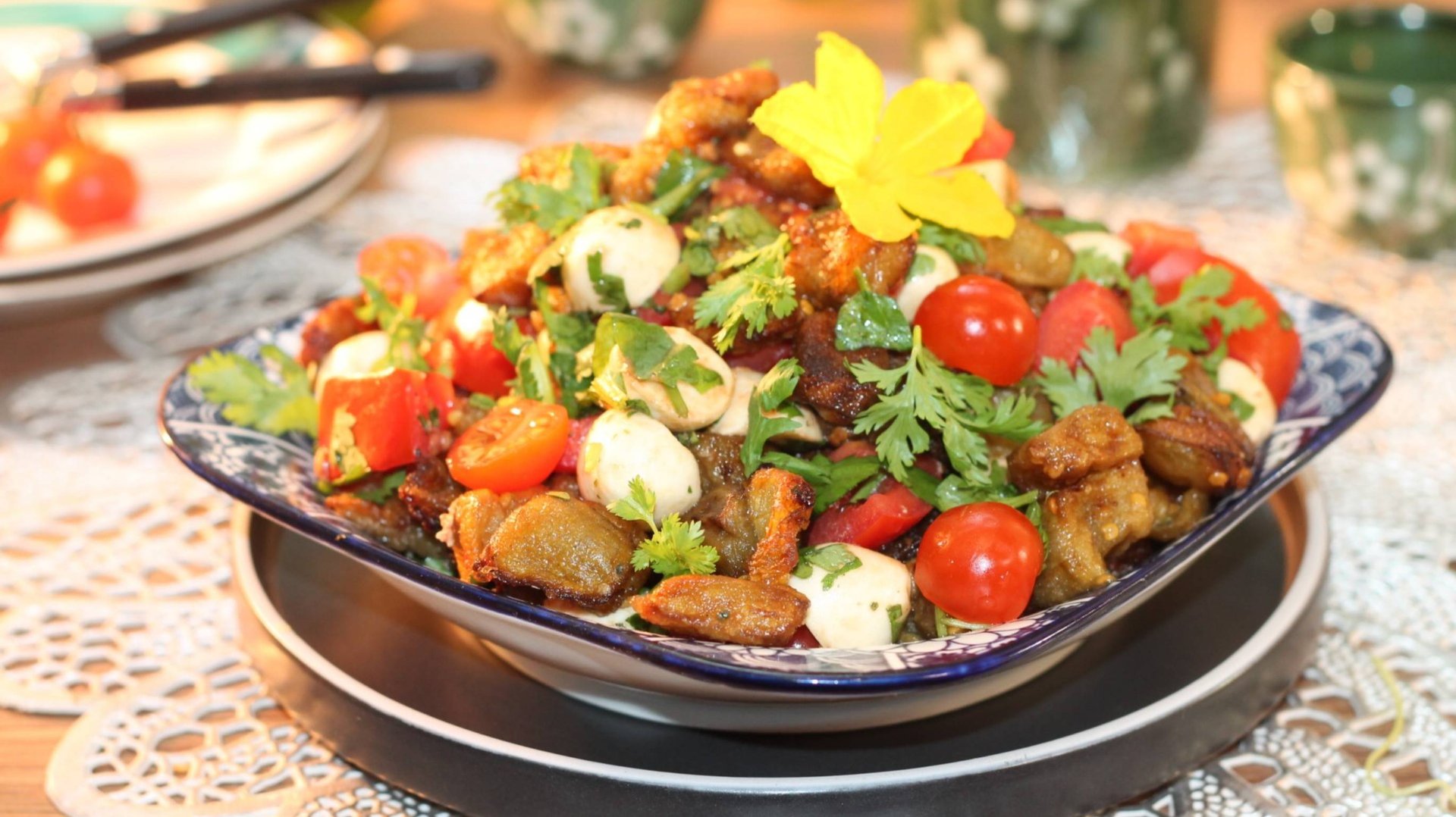 Салат с мягким сыром Чильеджина