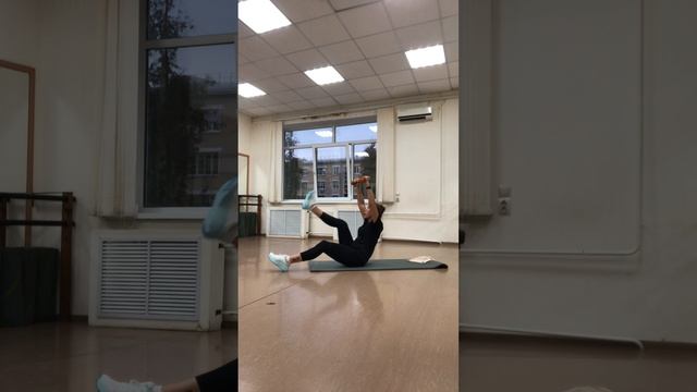 Мини Микс с гантелями по 2 кг.!